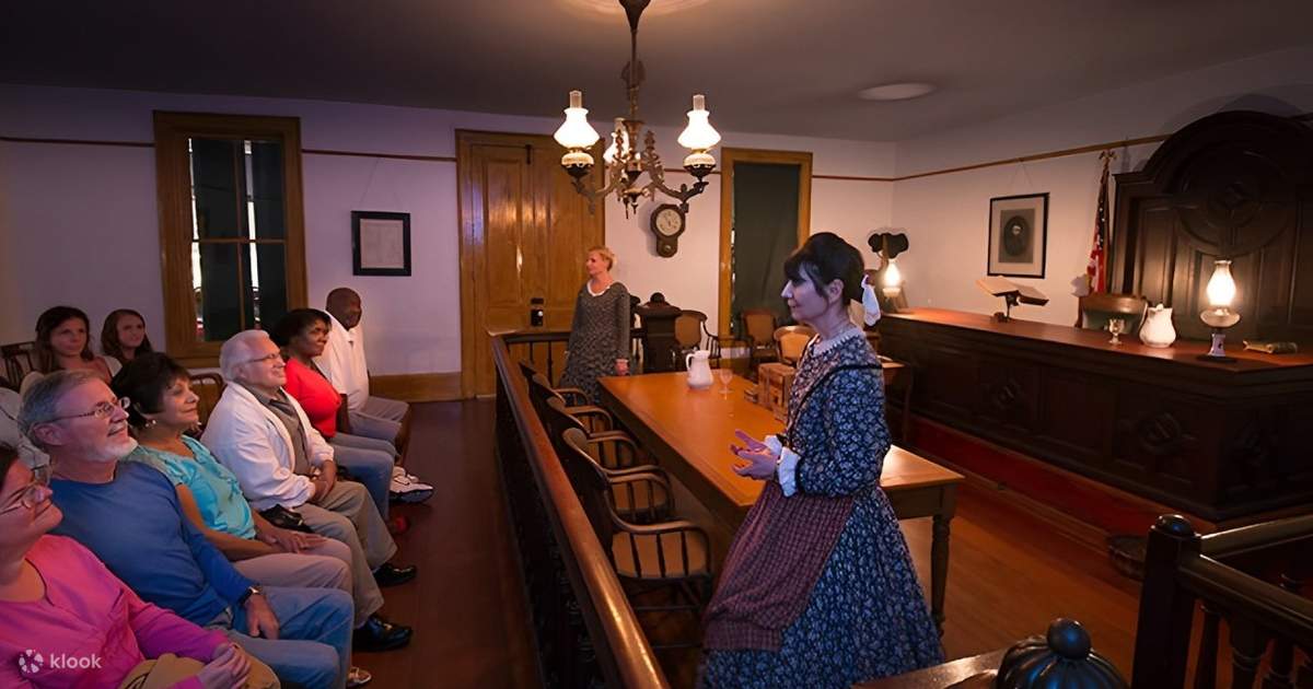 Recorrido Nocturno por la Casa Whaley en San Diego - Klook Estados Unidos